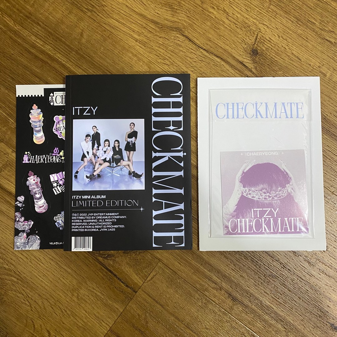 [wts] itzy checkmate limited edition album unsealed inclusions, Hobbies ...