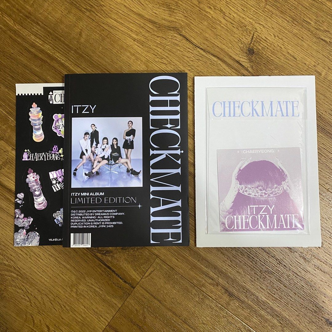 [wts] itzy checkmate limited edition album unsealed inclusions, Hobbies ...