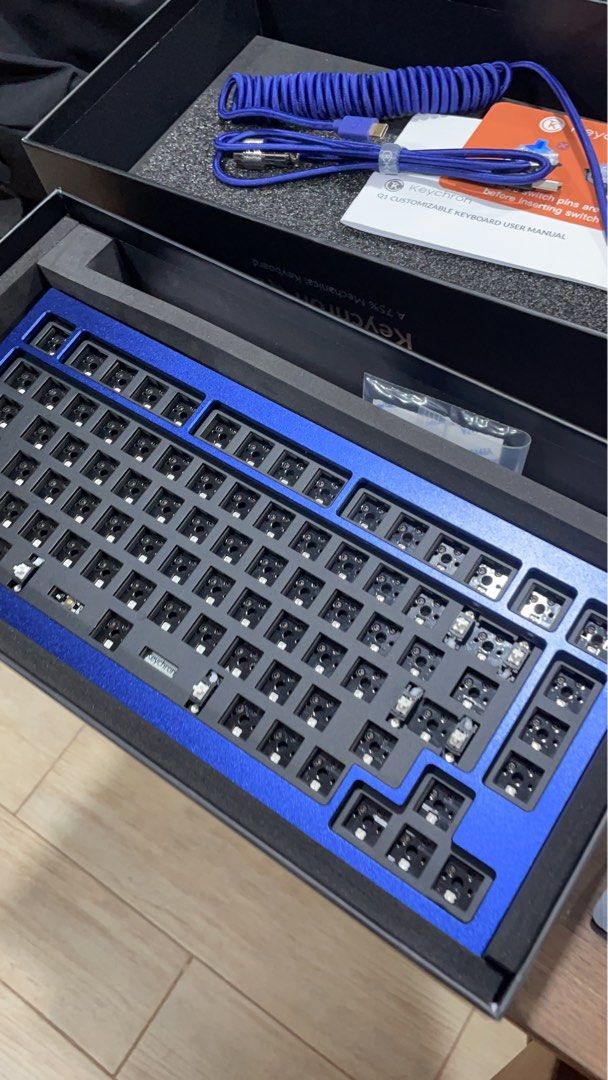 CUSTOM KEYCHRON Q1 NAVY |Premium Metal Keyboard |GATERON MILKY YELLOWS ...