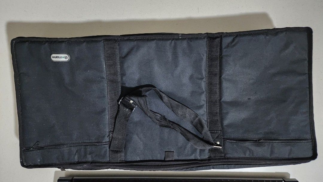 Yamaha PSR E343 keyboard with carrying case, Hobbies & Toys, Music ...