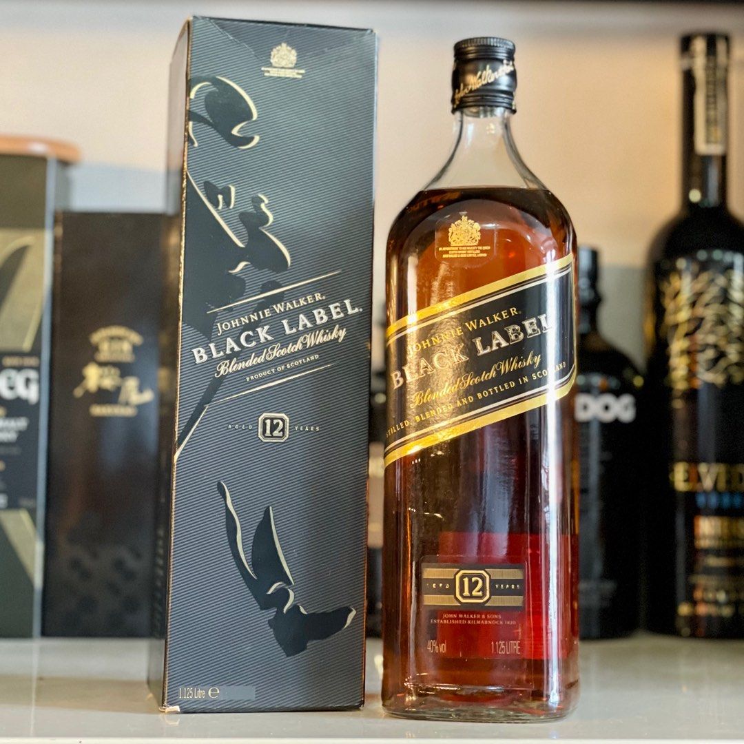 1125ml JW Black Label Whisky Johnnie Walker w box Rare size, Food ...