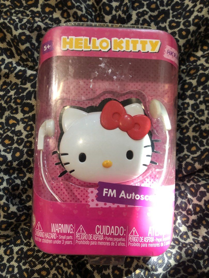 未拆封 早期 二手 KT hello kitty 廣播 fm 隨身 收音機, 書籍、休閒與玩具, 收藏、紀念品, 其他古董在旋轉拍賣