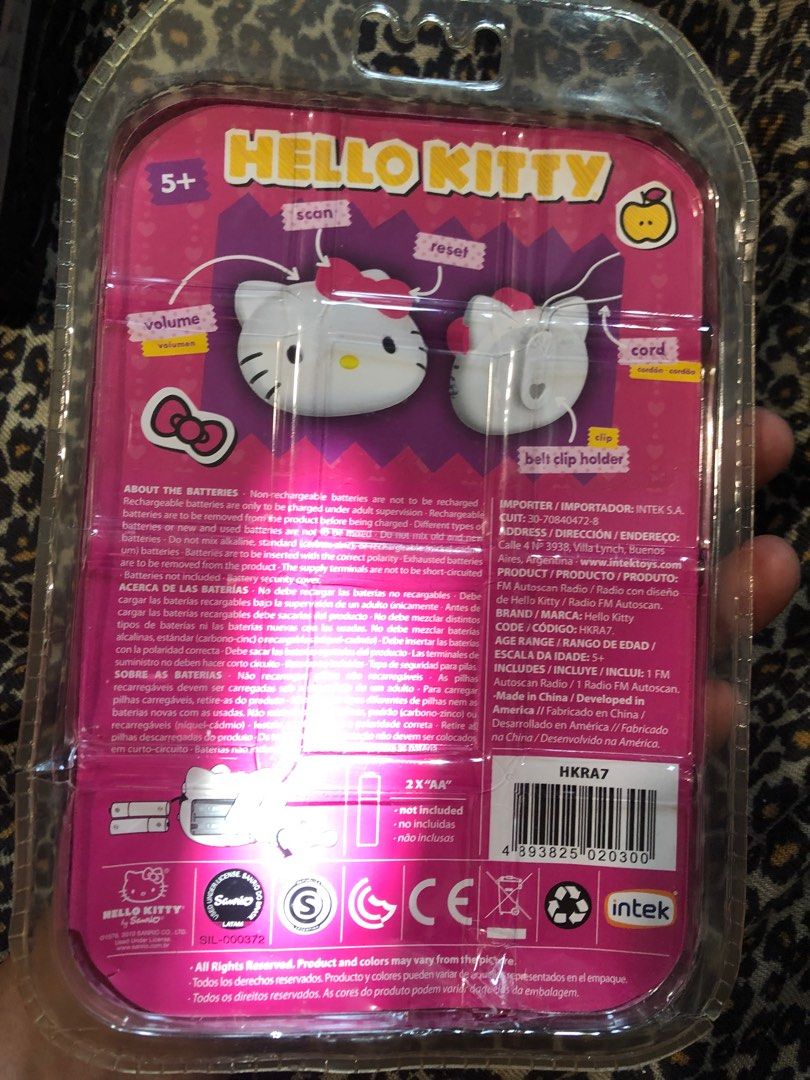 未拆封 早期 二手 KT hello kitty 廣播 fm 隨身 收音機, 書籍、休閒與玩具, 收藏、紀念品, 其他古董在旋轉拍賣