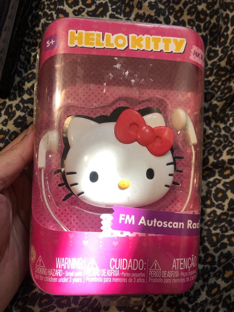 未拆封 早期 二手 KT hello kitty 廣播 fm 隨身 收音機, 書籍、休閒與玩具, 收藏、紀念品, 其他古董在旋轉拍賣