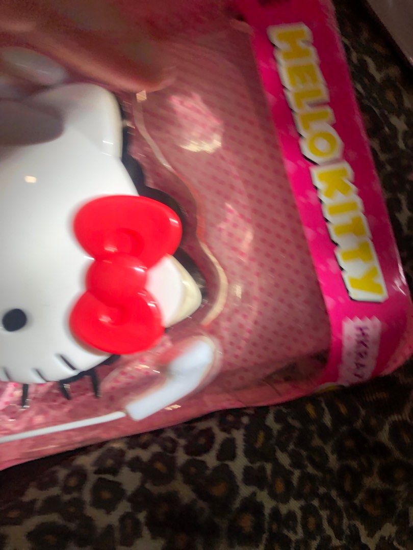 未使用 早期 二手 KT hello kitty 廣播 fm 隨身 收音機, 書籍、休閒與玩具, 收藏、紀念品, 其他古董在旋轉拍賣