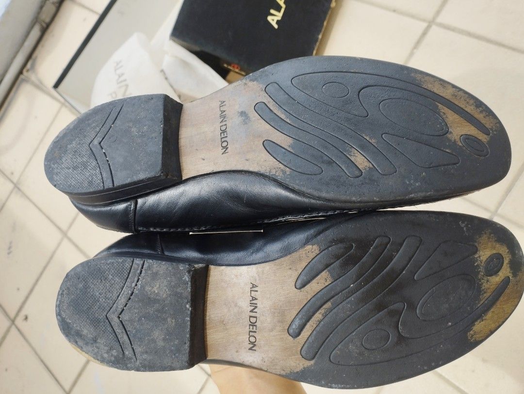Alain Delon Black Leather Shoe size 6, Men's Fashion, Footwear, Casual ...