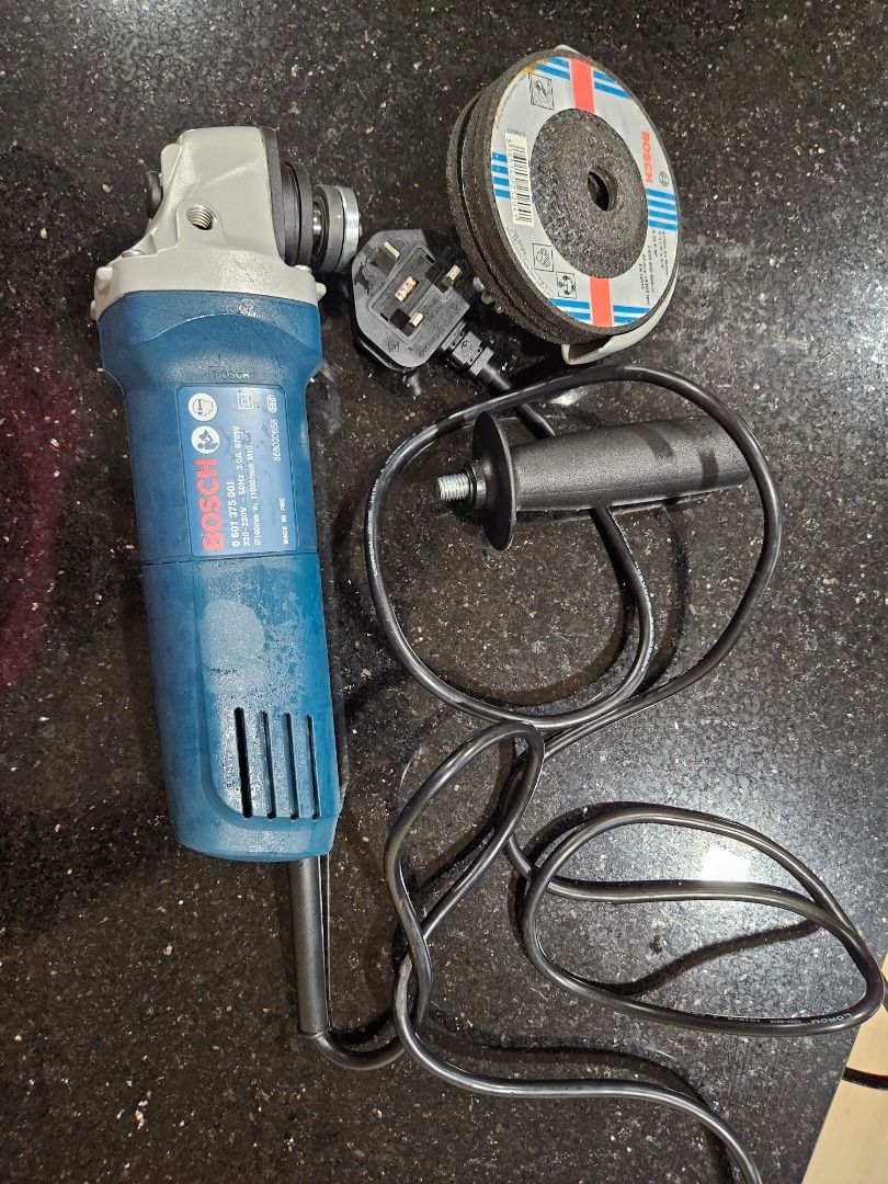 Bosch GWS6-100 Professional Handy and compact Corded Angle Grinder 220V ...