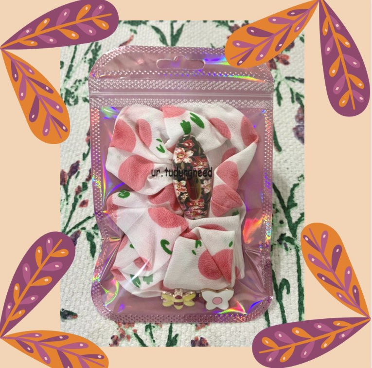 tudung hijab essentials gift set, pins, brooch, mask extenders, Women's ...