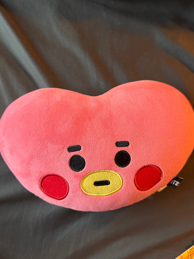 BT21 Baby Tata, 興趣及遊戲, 玩具 & 遊戲類 - Carousell