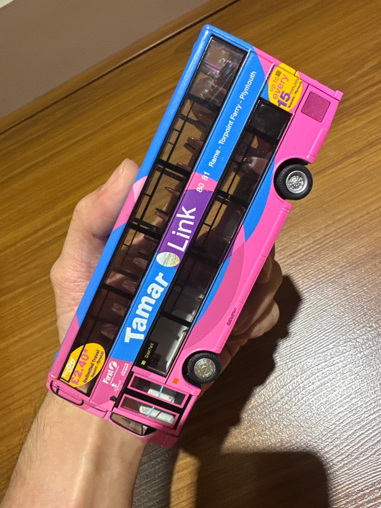 bus, Hobbies & Toys, Toys & Games on Carousell