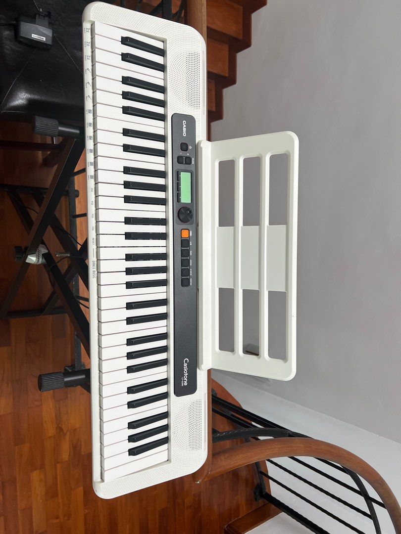 Casiotone CT-S200 keyboard with a stand and charger, Hobbies & Toys ...