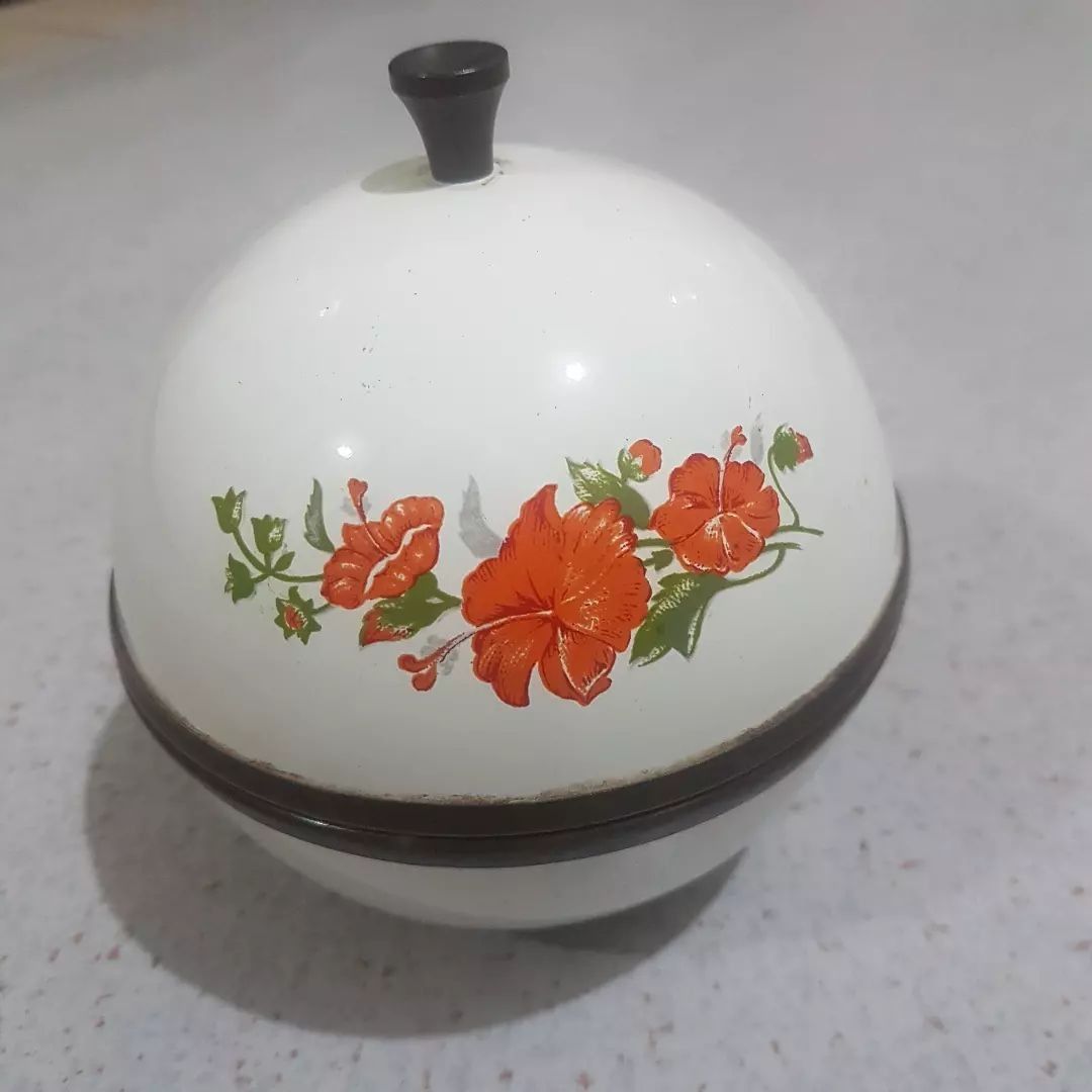 Cepuk tempat permen enamel shabby chic asli jadul, Kitchen & Appliances ...