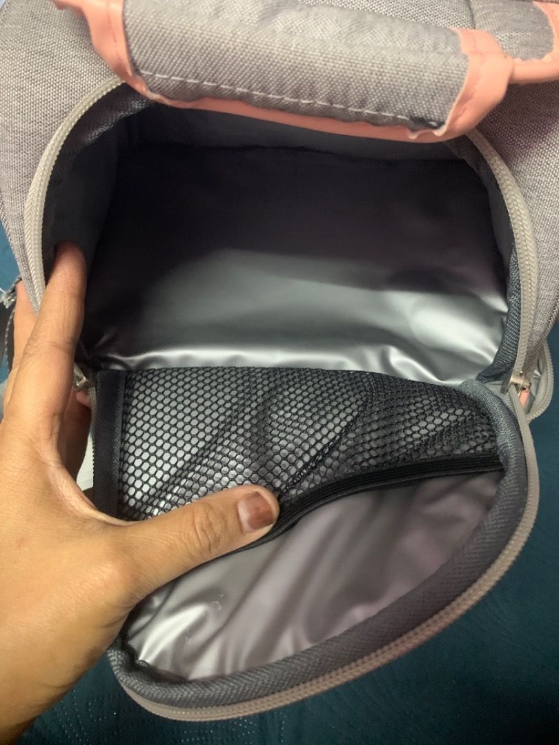 Cooler beg v-cool free ais pack, Babies & Kids, Nursing & Feeding ...