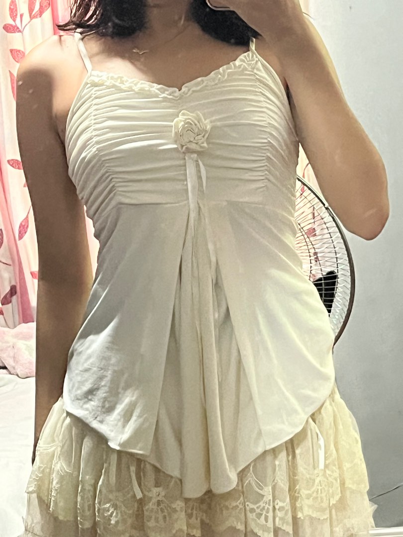 Coquette/Soft Aesthetic White Top, Women's Fashion, Tops, Sleeveless on ...