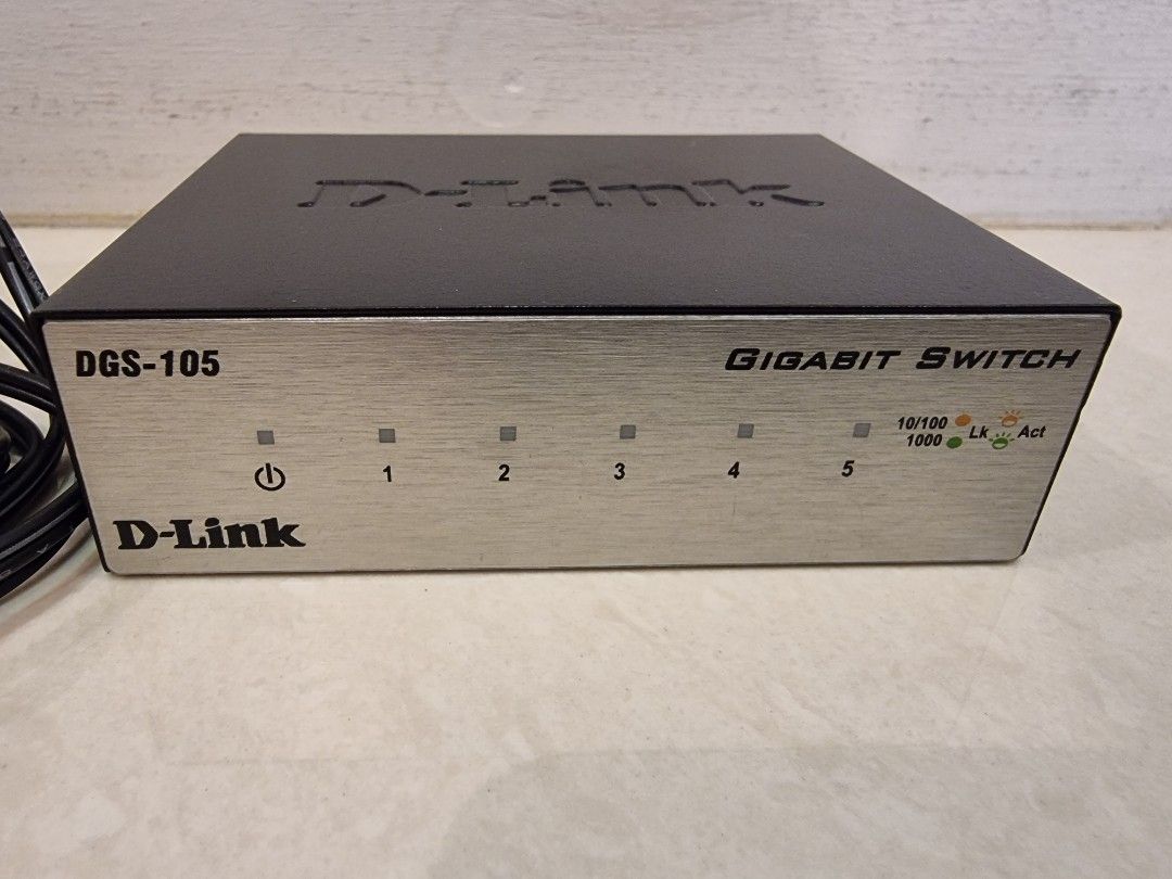 D-link DGS-105 Gigabit Switch, Computers & Tech, Parts & Accessories ...