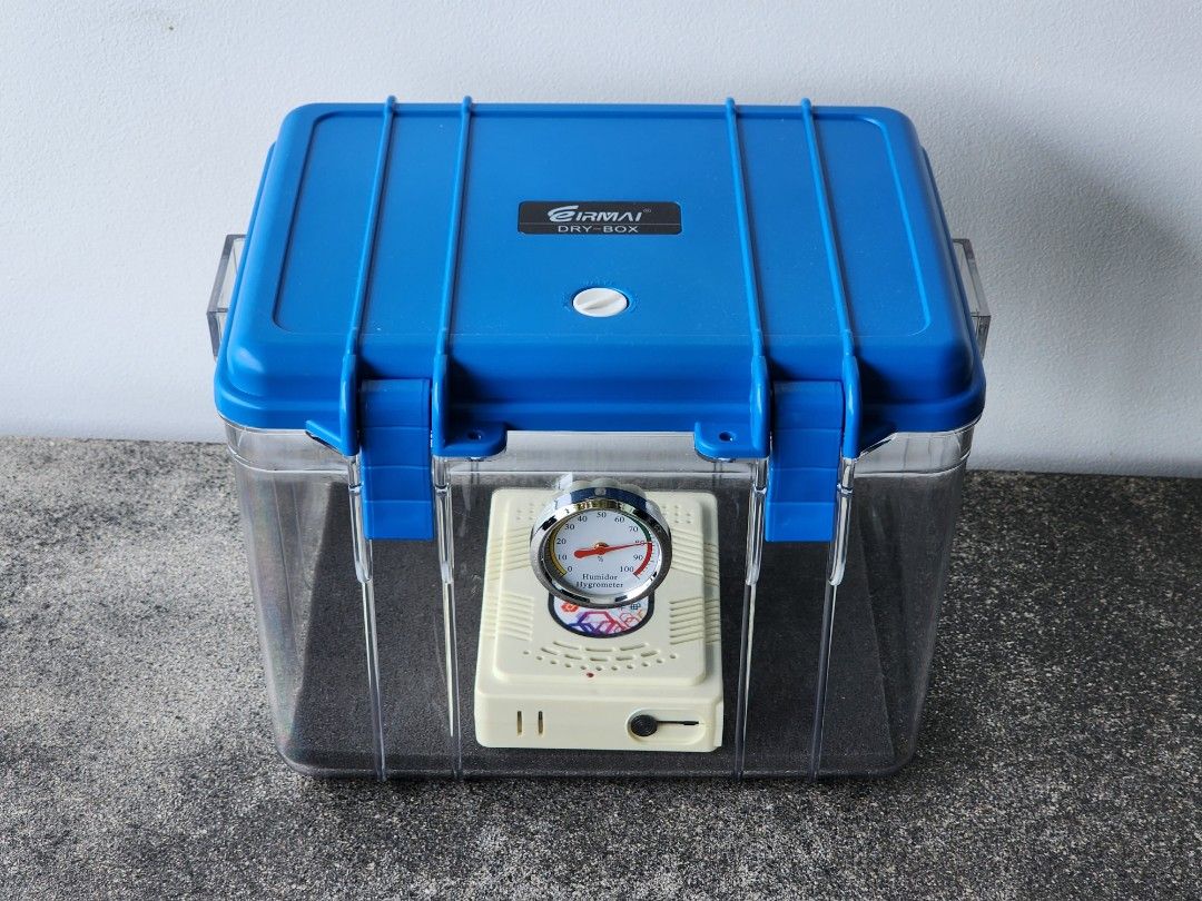 Dry box with electric rechargeable humidifier, Photography, Photography ...