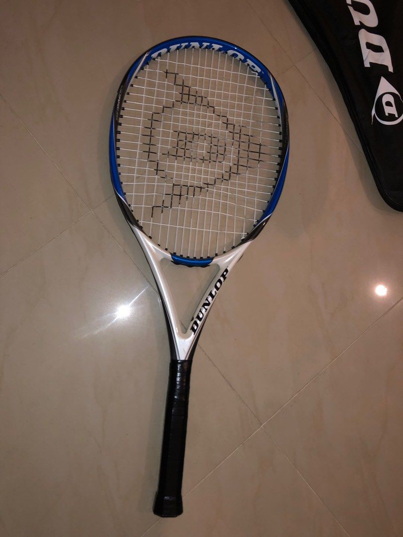 Dunlop Tennis Racket, 運動產品, 運動與體育, 運動與體育 - 球拍和球類運動 - Carousell