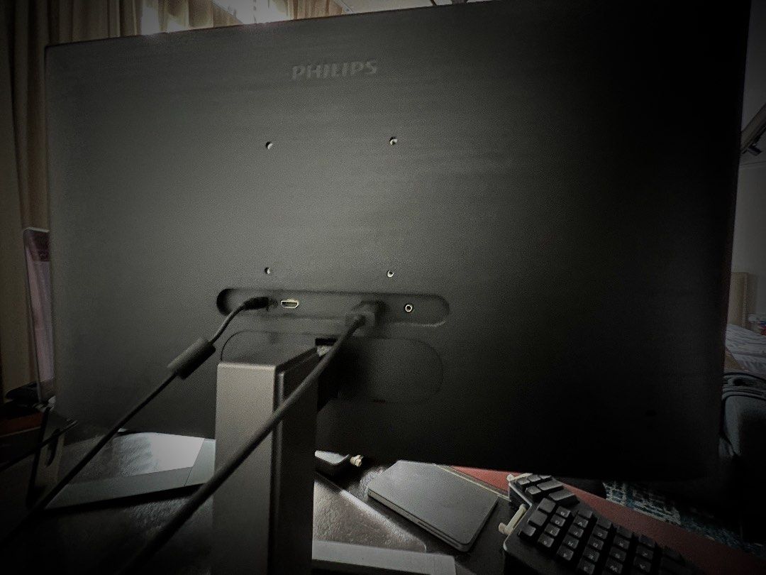 Excellent 27 inch Philips Computer Monitor (Gaming) Height Adjustable ...