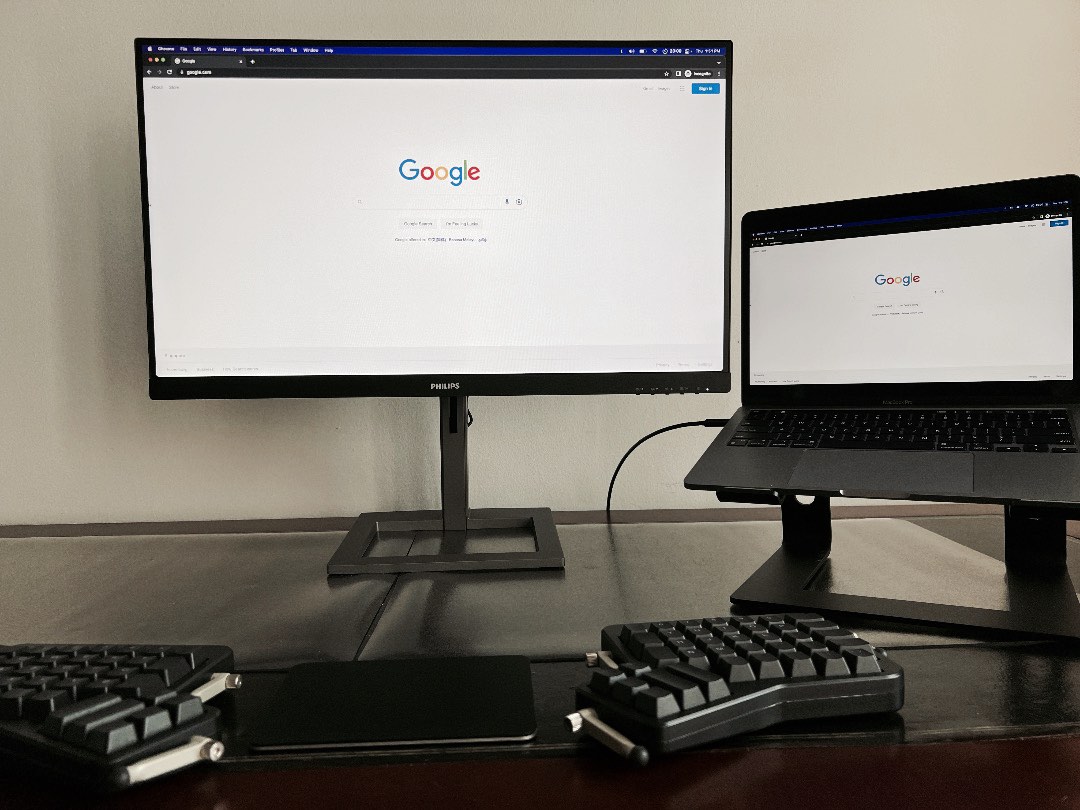 Excellent 27 inch Philips Computer Monitor (Gaming) Height Adjustable ...