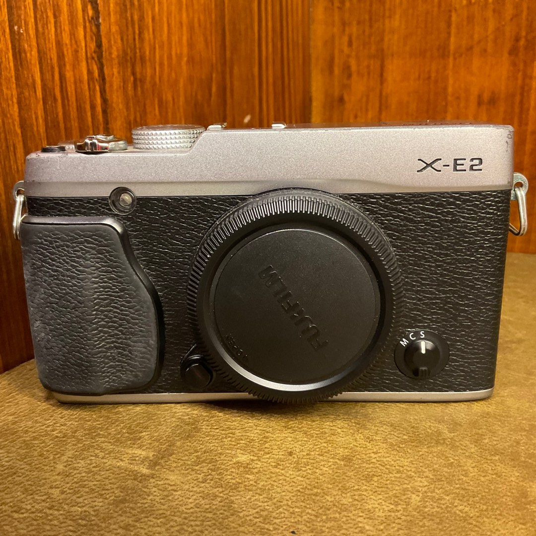 Fujifilm XE2 (52M00414) with charger and battery only, Photography ...