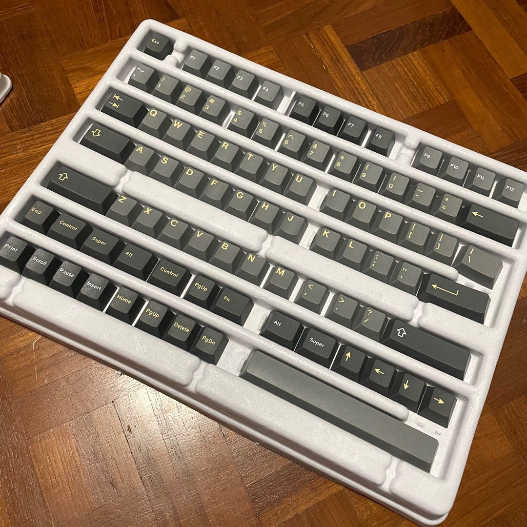 GMK Modern Dolch R2 (Standard Kit), Computers & Tech, Parts ...