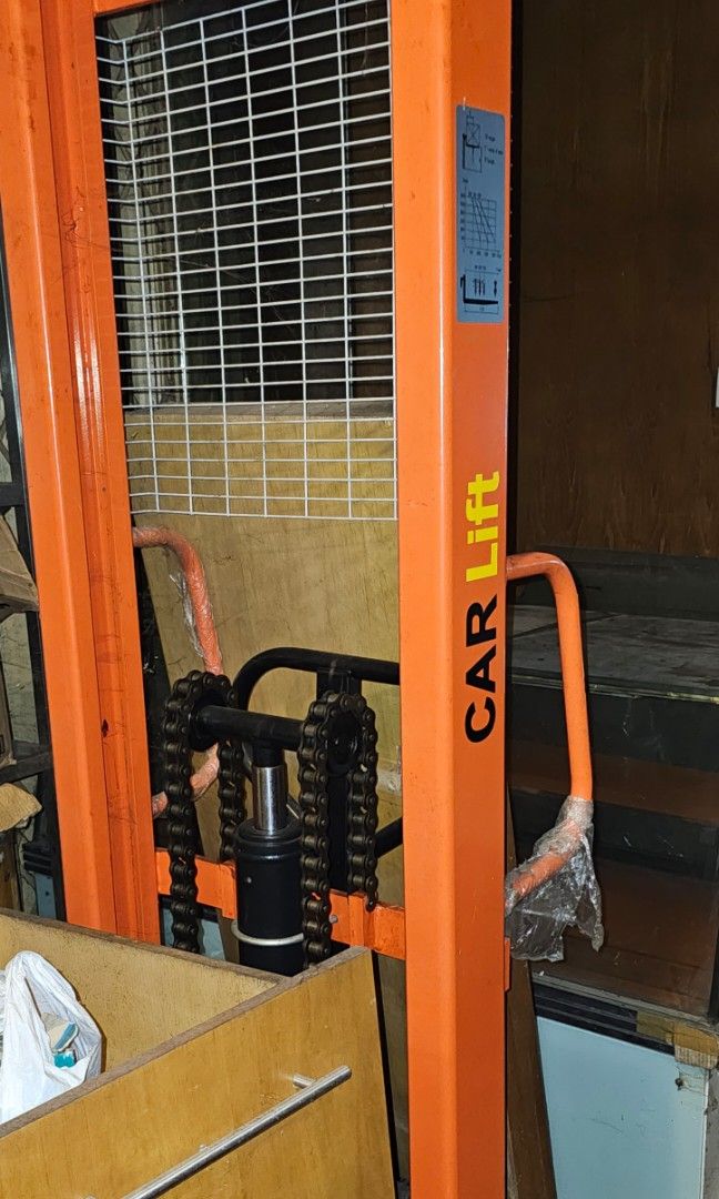 Hand Stacker Car Lift 2ton, Serba Serbi, Others di Carousell