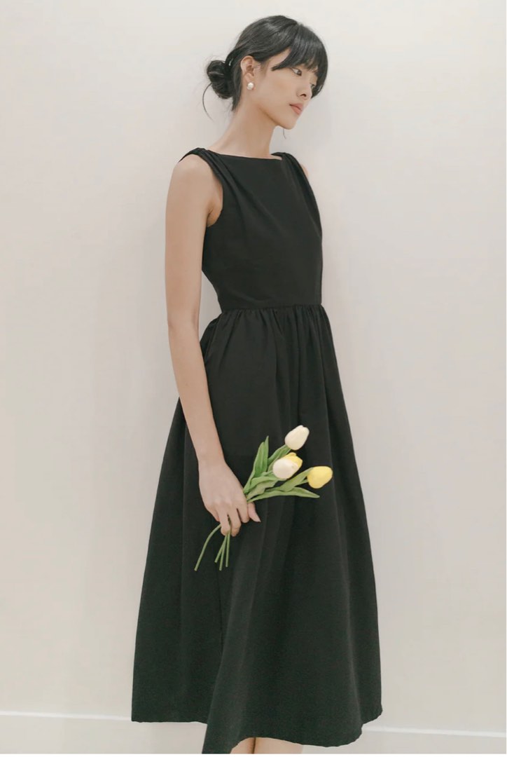 HINHIN YUMI BOAT NECK DRESS IN BLACK, Women's Fashion, Dresses & Sets ...