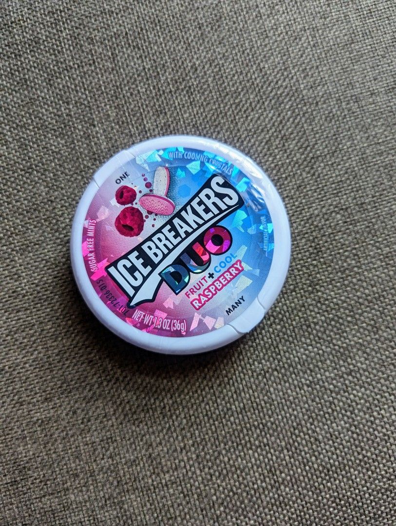 Icebreakers Duo Raspberry fruit+cool, Food & Drinks, Packaged & Instant ...
