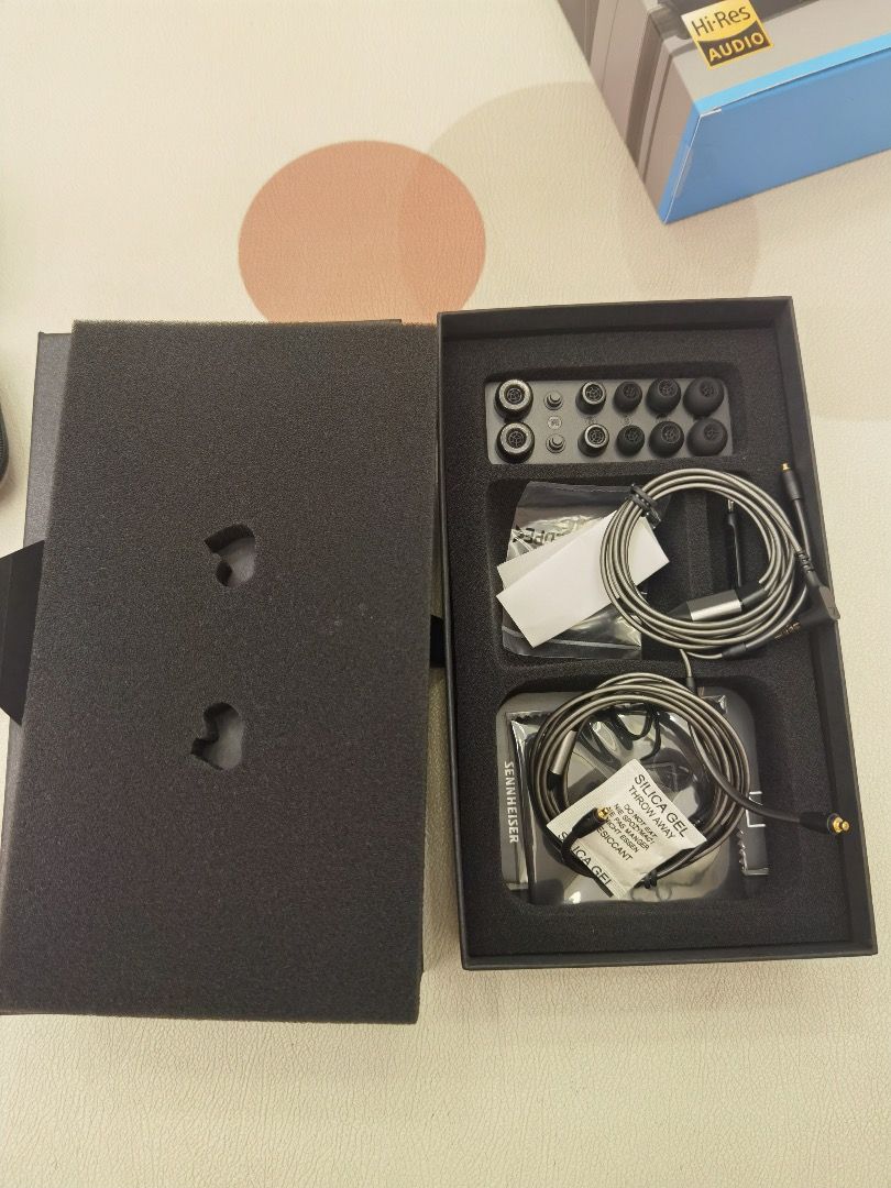 IE900 (Full Set) Lightly Used, Audio, Earphones on Carousell