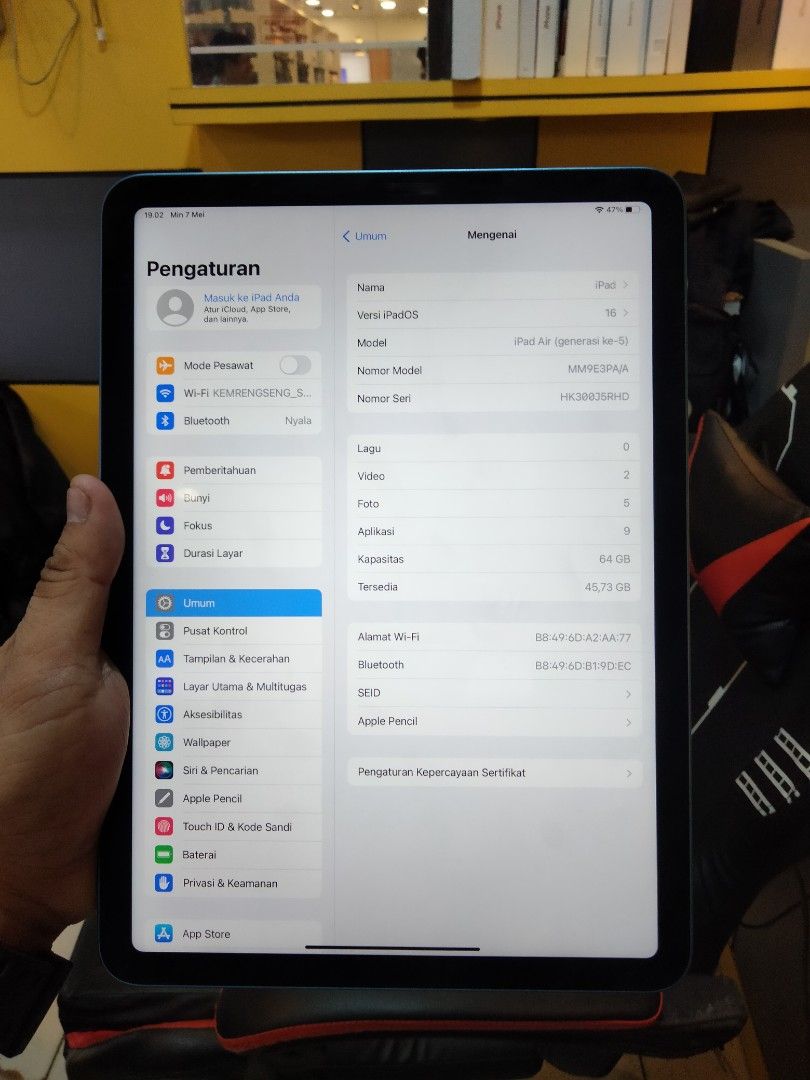 iPad Air gen5 2022 64Gb ibox wifi only chipset M1, Telepon Seluler & Tablet, Tablet di Carousell