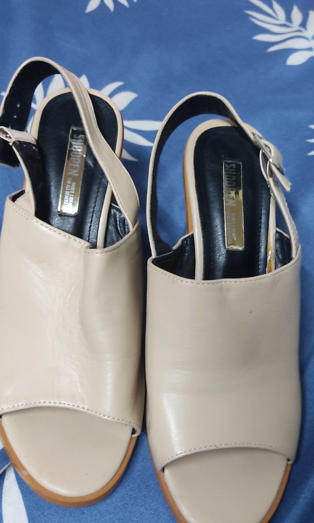 Korean shoopen, Women's Fashion, Footwear, Sandals on Carousell