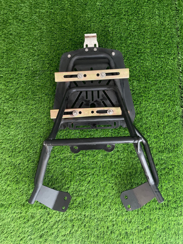 KTM DUKE 200 BOX RACK, Motorcycles, Motorcycle Accessories on Carousell