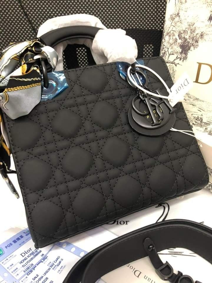 Lady dior matt on Carousell