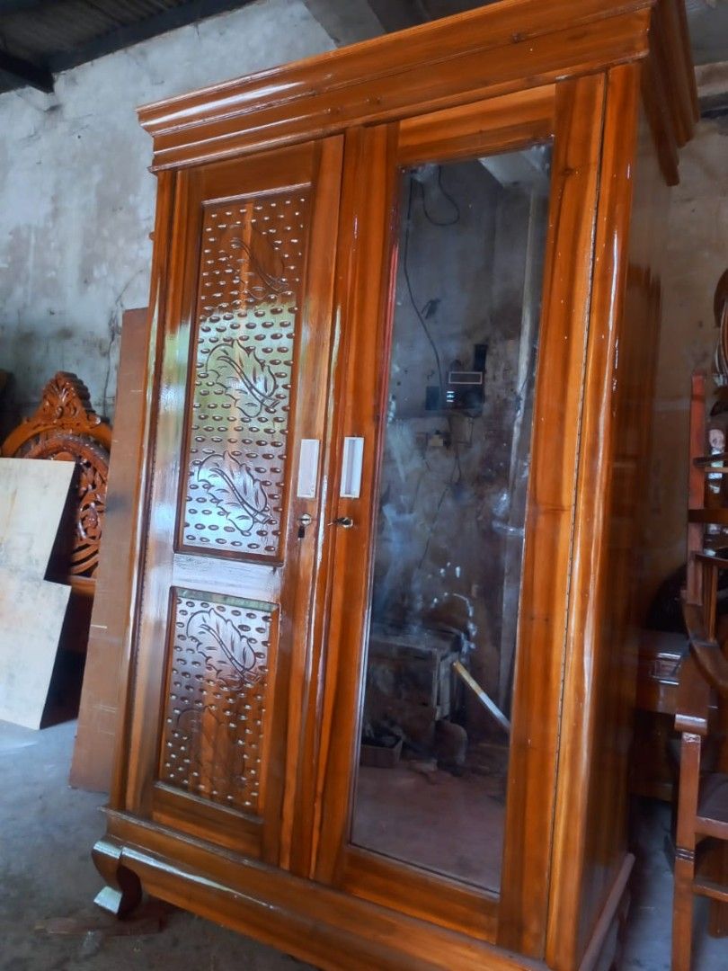 Lemari pakaian, Perabotan Rumah di Carousell