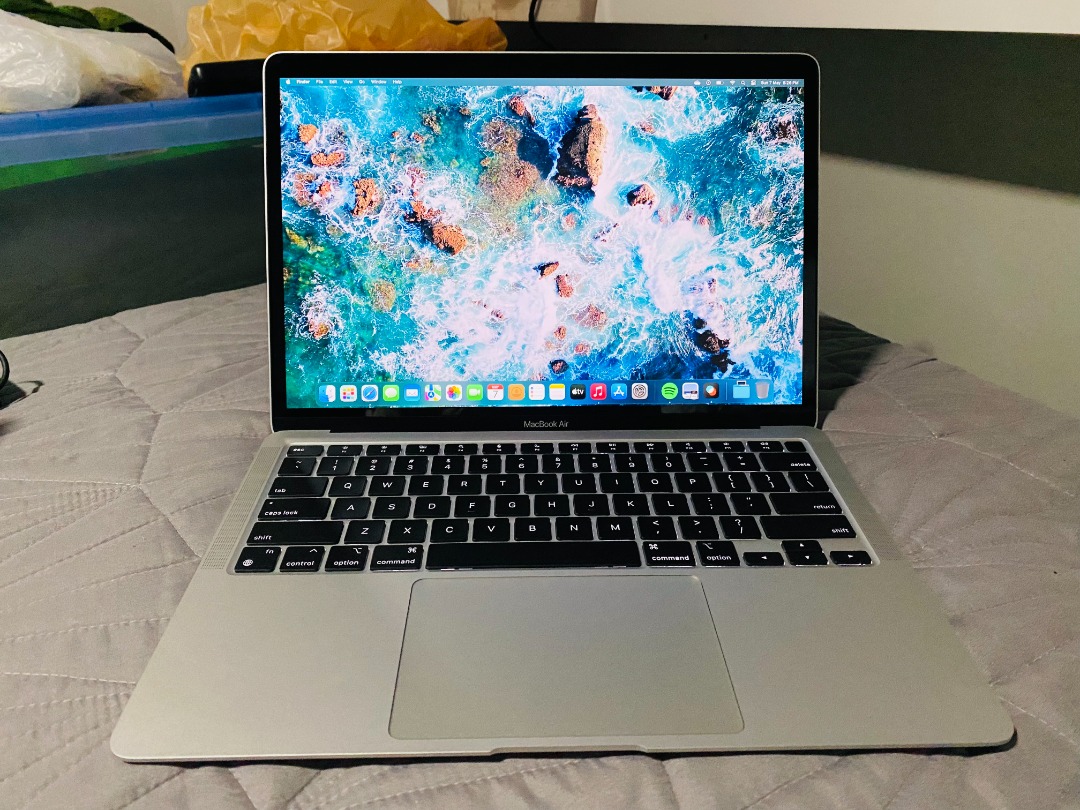 Macbook Air M1 - Base model Silver - (Warranty till 28 April 2024 ...