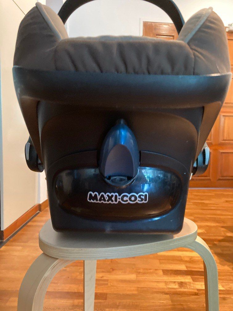 Maxi cosi pebble, Babies & Kids, Going Out, Car Seats on Carousell