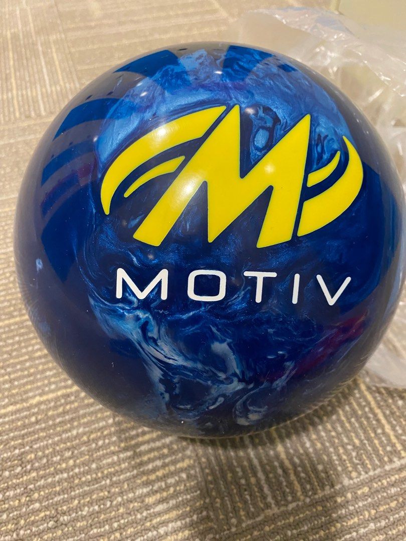 Motiv Raptor Bowling Ball, Sports Equipment, Sports & Games, Billiards ...