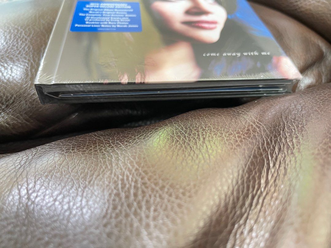 Norah Jones - Come Away With Me 20th Anniversary Edition (Super Deluxe 3CD), 興趣及遊戲, 音樂、樂器 & 配件 ...