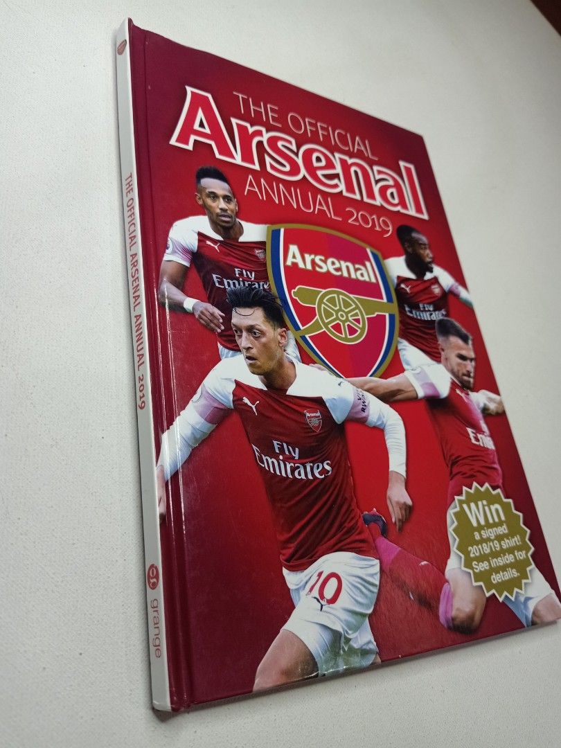 Official Arsenal Annual 2019 Magazine, Hobbies & Toys, Books ...