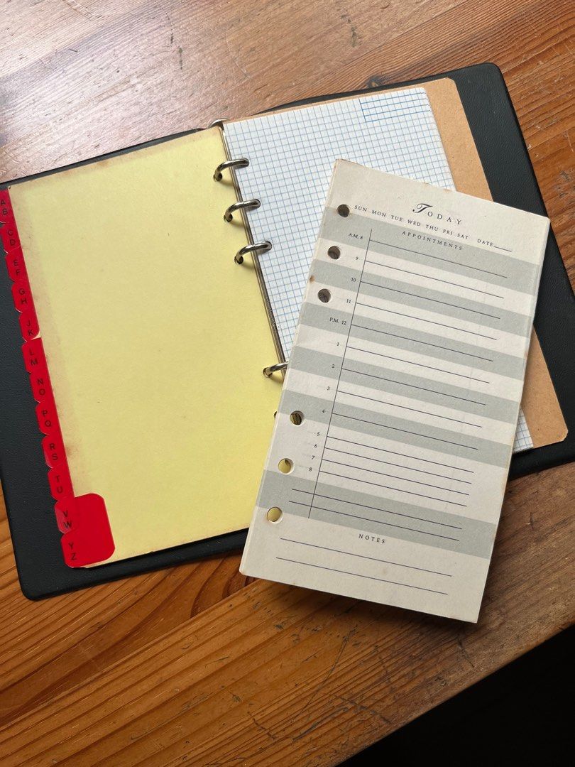 Organiser with alphabet index and daily schedule sheet, Hobbies & Toys ...