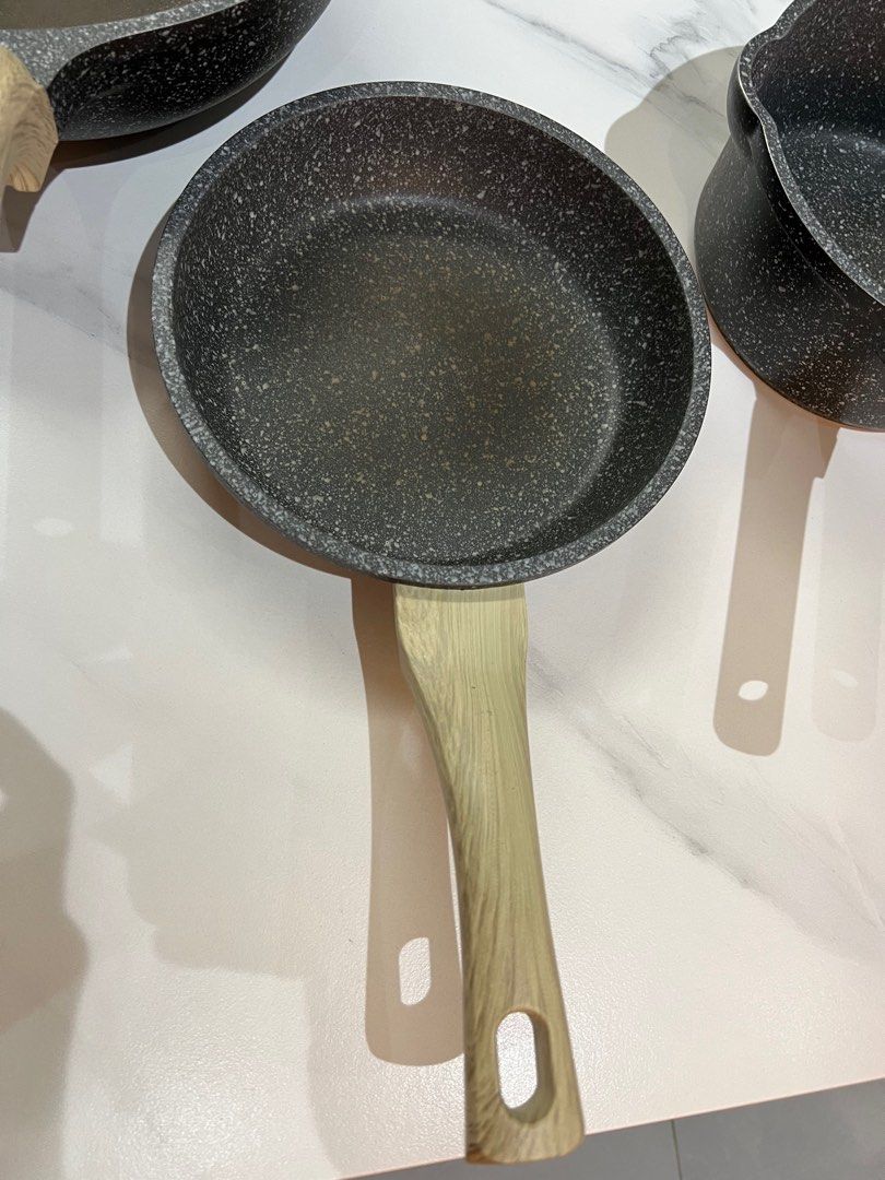 Preloved La Gourmet Shogun Granite Series, Furniture & Home Living ...