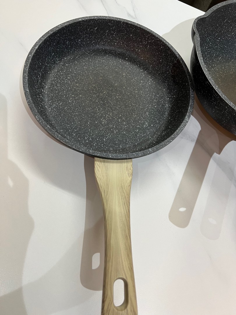 Preloved La Gourmet Shogun Granite Series, Furniture & Home Living ...