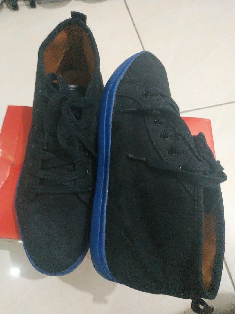 Preloved sepatu ZARA MAN, Fesyen Pria, Sepatu , Sepatu Boot di Carousell