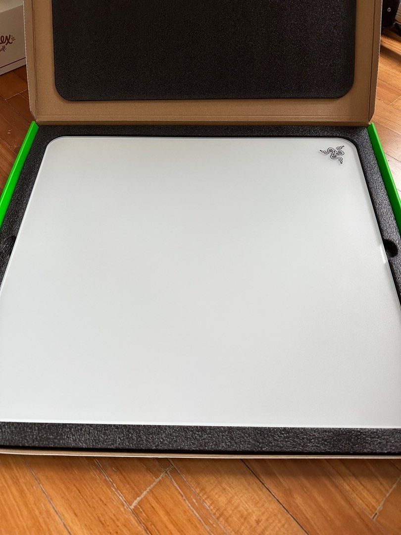 Razer Atlas Tempered Glass Gaming Mouse Mat, Computers & Tech, Parts ...