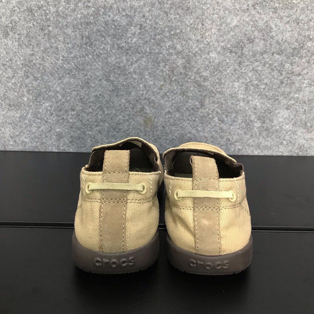 Sepatu crocs, Fesyen Pria, Sepatu , Sepatu Formal di Carousell