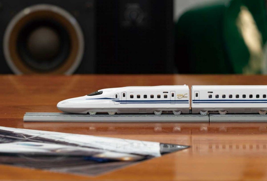 Shinkansen die-cast model (Full Carriage), Hobbies & Toys, Toys & Games ...