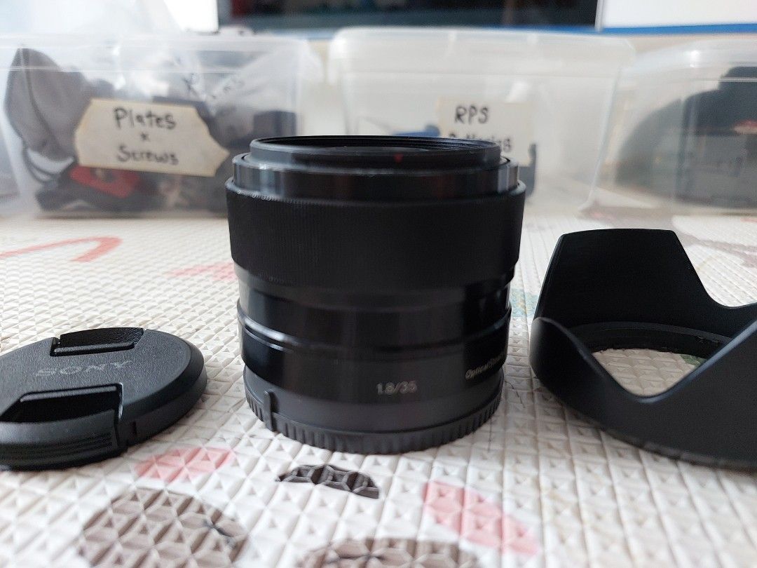 Sony SEL 35mm F1.8 APSC, Photography, Lens & Kits on Carousell