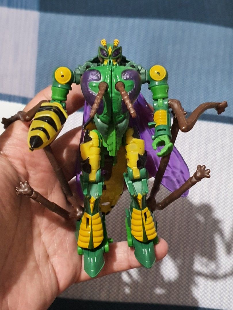Transformers War For Cybertron Kingdom Deluxe Class Waspinator, Hobbies & Toys, Toys & Games on ...