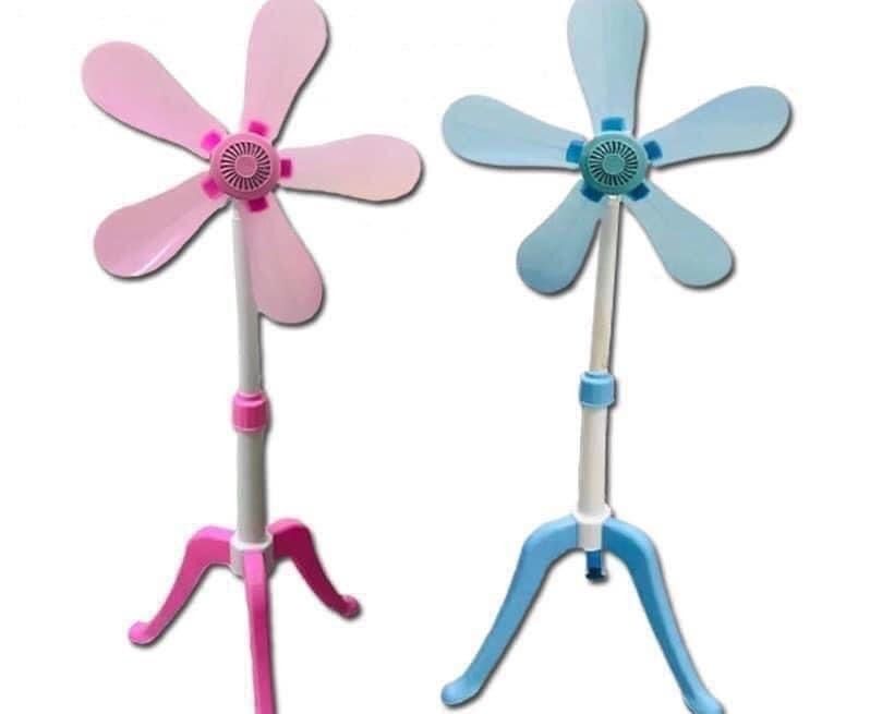 Tripod Stand Fan 5 blade Vertical Fan Floor Fan Retractable and Freely ...