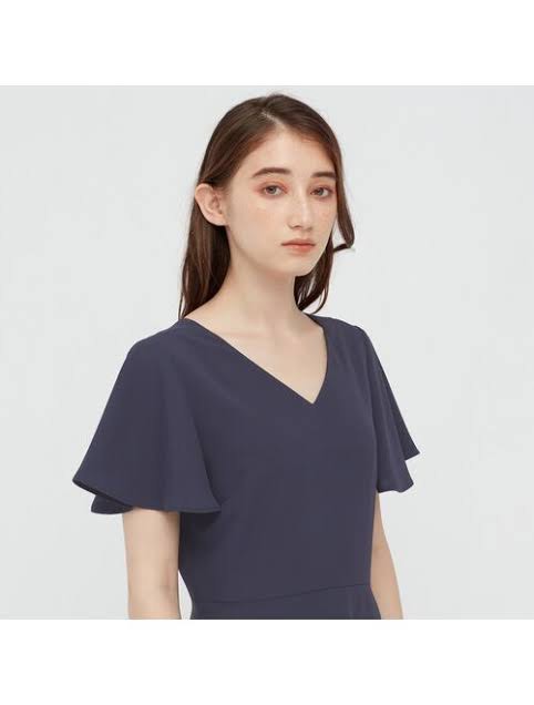 Uniqlo Drape Flare Short Sleeve Dress in 049 NAVY Dress Formal, Fesyen Wanita, Pakaian Wanita ...